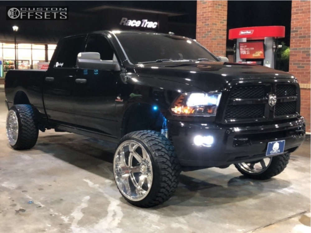 2014 Ram 2500 with 24x14 -77 Gear Forged F70p1 and 33/12.5R24 Comforser ...