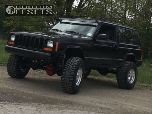 1998 Jeep Cherokee with 15x10 -46 Pro Comp 69 and 32/11.5R15 ...