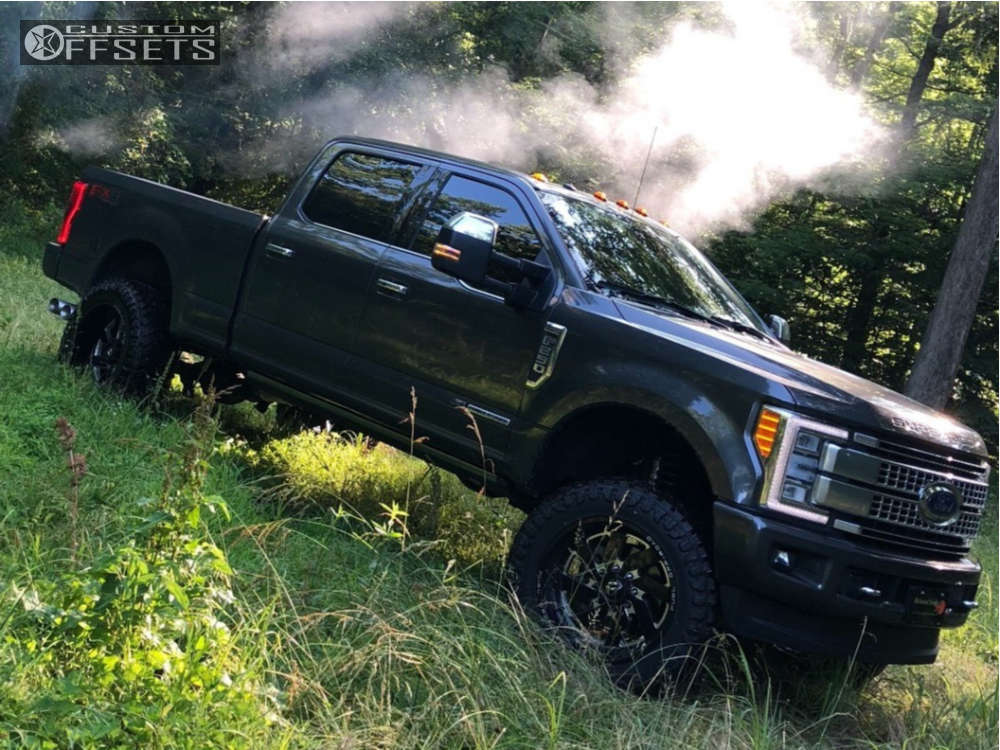 2017 Ford F-250 Super Duty with 22x12 -43 Fuel Turbo and 37/13.5R22 ...