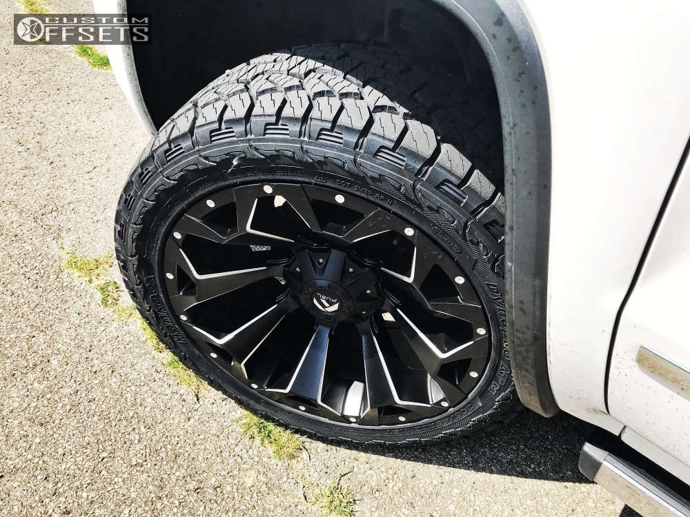 2016 GMC Sierra 1500 with 22x10 -18 Fuel Assault and 305/45R22 Hankook ...