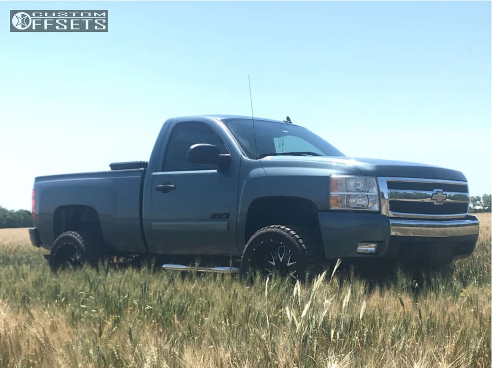 2008 Chevrolet Silverado 1500 with 22x11 -24 Havok H104 and 33/12.5R22 ...