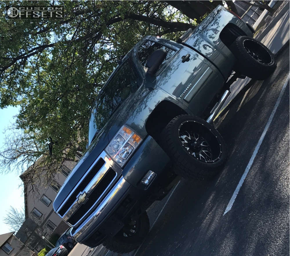2008 Chevrolet Silverado 1500 with 22x11 -24 Havok H104 and 33/12.5R22 ...