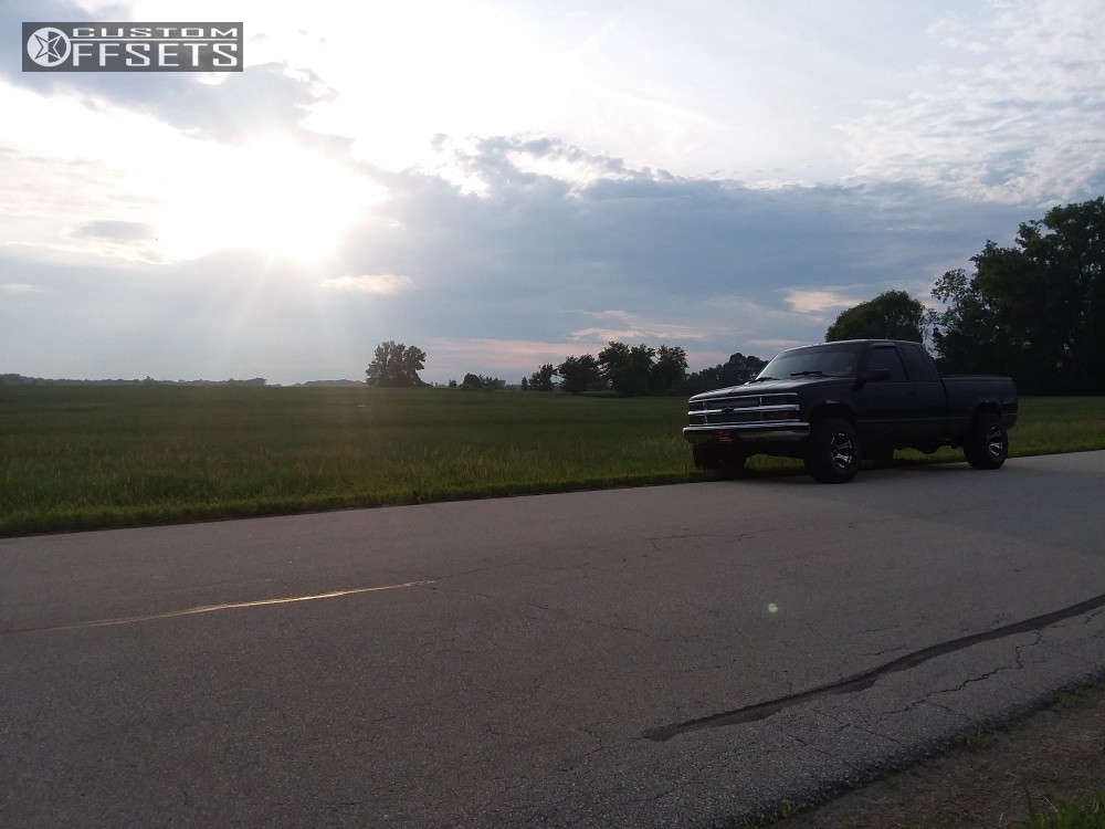 1998 Chevrolet K1500 with 15x10 -47 Dick Cepek Dc-2 and 33/12.5R15 ...