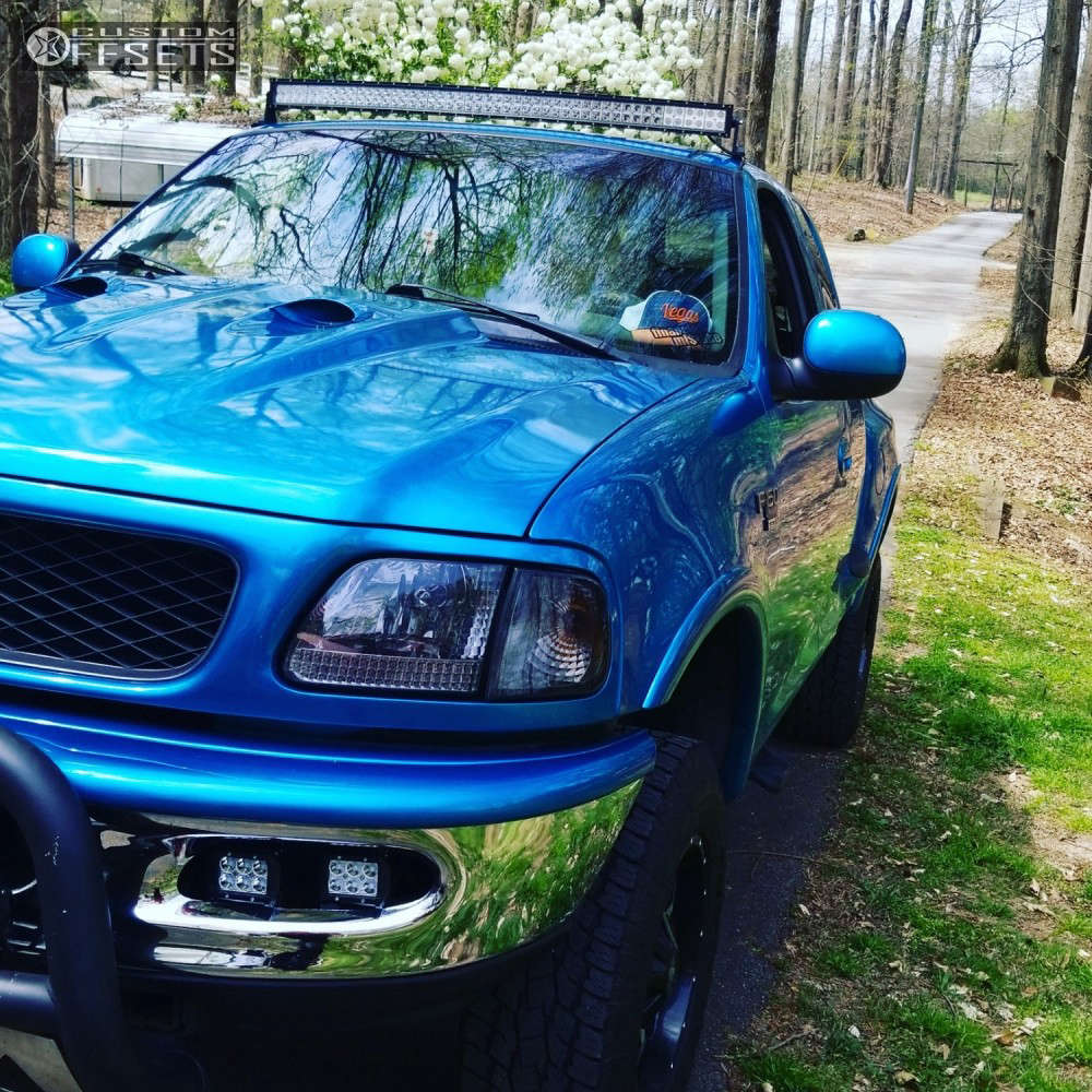 1998 Ford F-150 with 18x9 18 Moto Metal Mo970 and 275/65R18 Toyo Tires ...