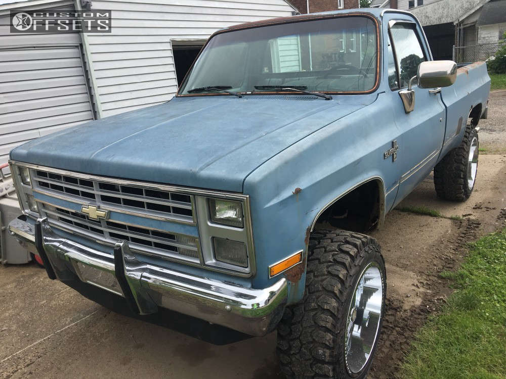 1986 Chevrolet K10 with 22x12 -44 Monster Offroad M07 and 35/12.5R22 ...