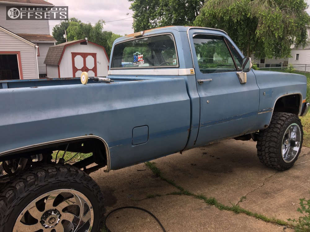 1986 Chevrolet K10 with 22x12 -44 Monster Offroad M07 and 35/12.5R22 ...