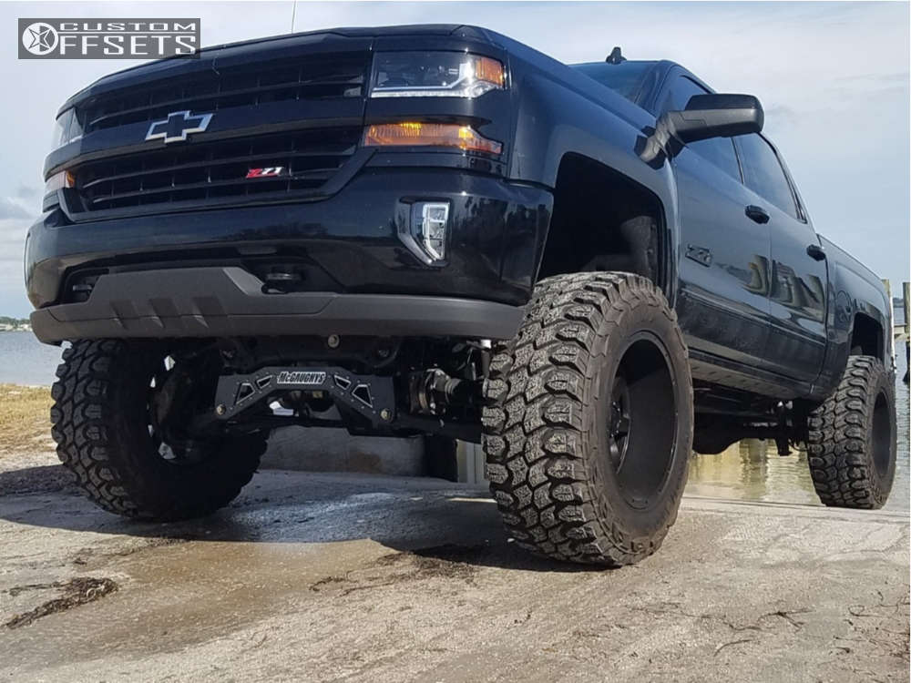 2017 Chevrolet Silverado 1500 with 20x12 -44 Gear Off-Road Big Block ...