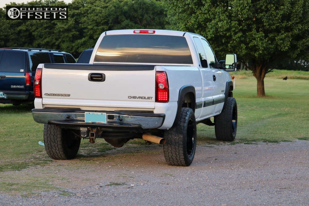 2002 Chevrolet Silverado 2500 HD with 20x10 -24 Moto Metal Mo970 and ...