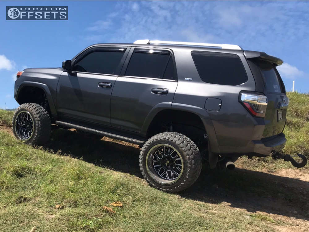 2017 Toyota 4Runner with 20x12 -44 XD Xd201 and 33/12.5R20 Atturo Trail ...