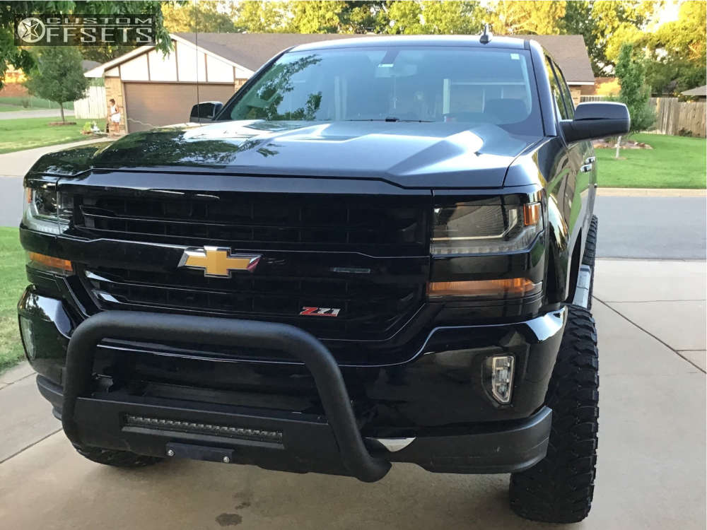 2018 Chevrolet Silverado 1500 with 20x9 -12 XD Badlands and 35/12.5R20 ...
