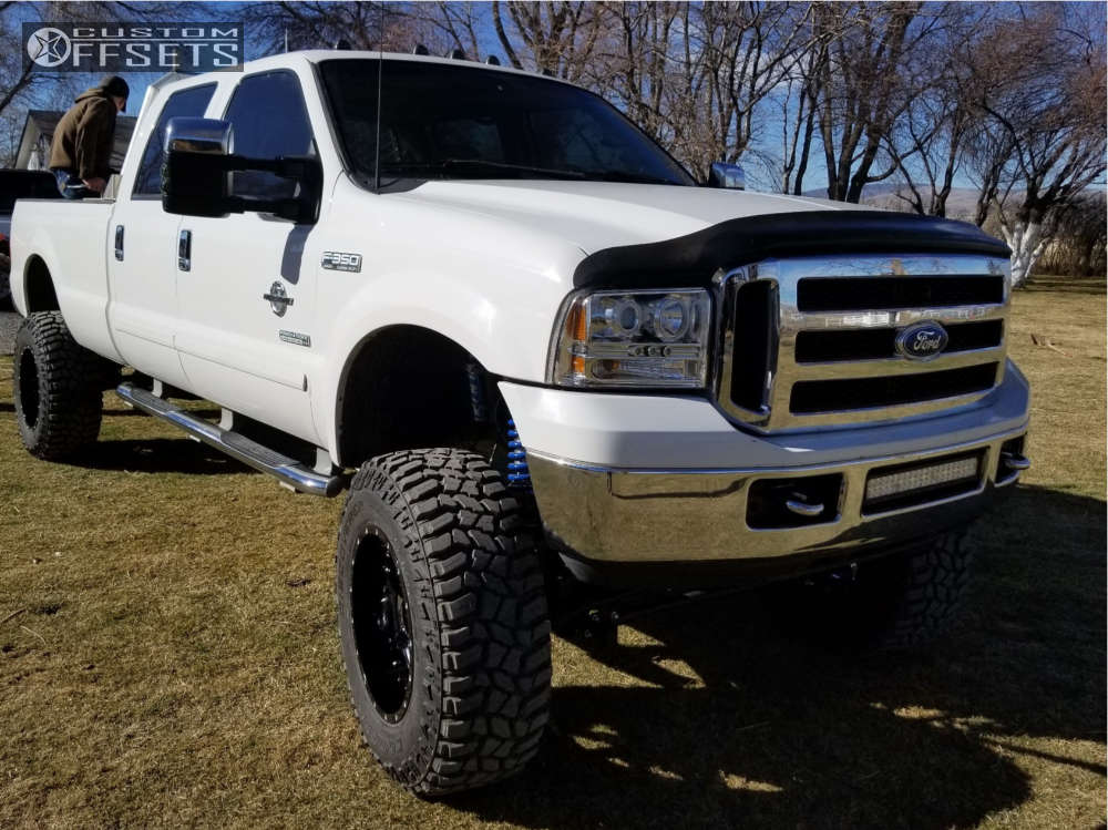 2003 Ford F-350 Super Duty with 20x12 -44 Fuel Maverick and 38/13.5R20 ...