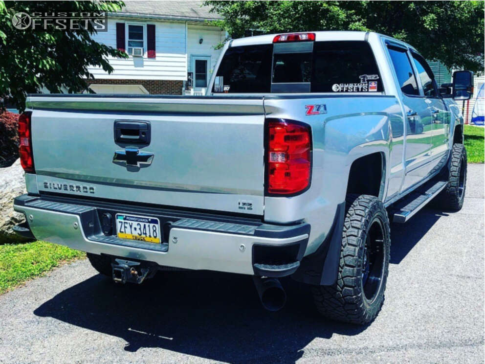 2016 Chevrolet Silverado 2500 HD with 20x10 -19 Fuel Flow and 33/12 ...