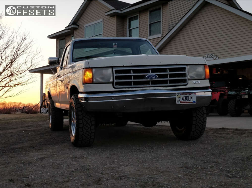 1991 Ford F-250 with 17x9 -12 Pacer Lt and 285/70R17 Nitto Ridge ...
