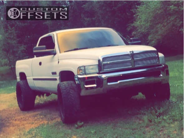 2001 Dodge Ram 2500 with 22x10 -25 American Force Vector and 33/12.5R22 ...