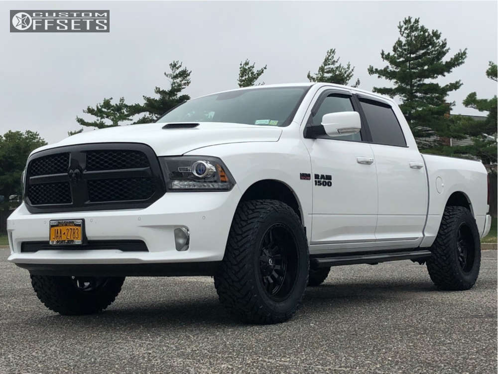 2018 Ram 1500 with 20x10 -18 Fuel Sledge and 35/12.5R20 Fuel Mud ...