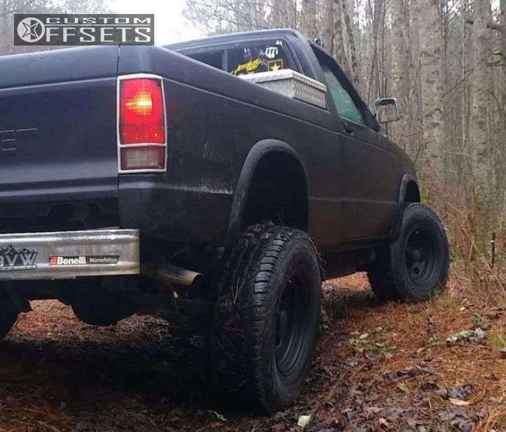 1988 Chevrolet S10 with 15x8 -19 Pro Comp Series 97 and 265/75R15 ...