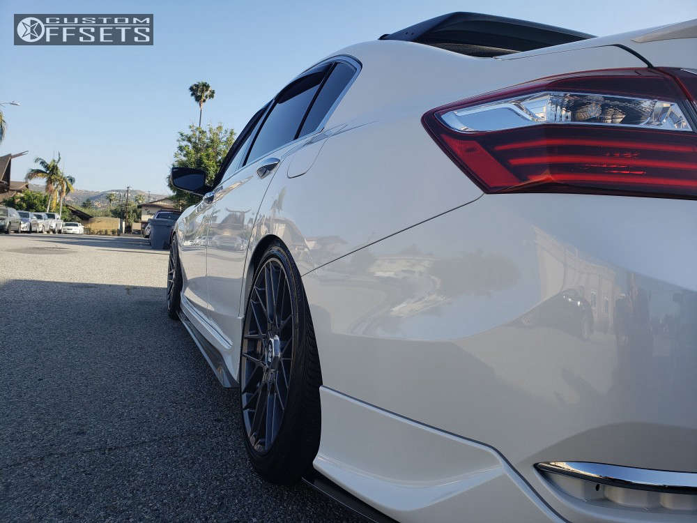 2017 Honda Accord with 19x8.5 35 Rotiform Rse and 245/35R19 Continental ...