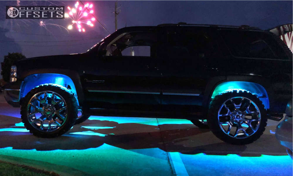 2003 Chevrolet Tahoe with 24x10 31 OE Performance 169 and 35/12.5R24 ...