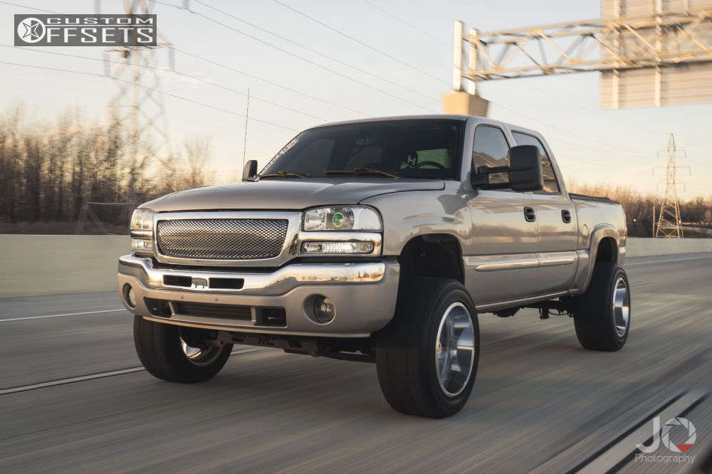 2004 GMC Sierra 1500 with 20x12 -44 Hostile Zombie and 33/12.5R20 Toyo ...