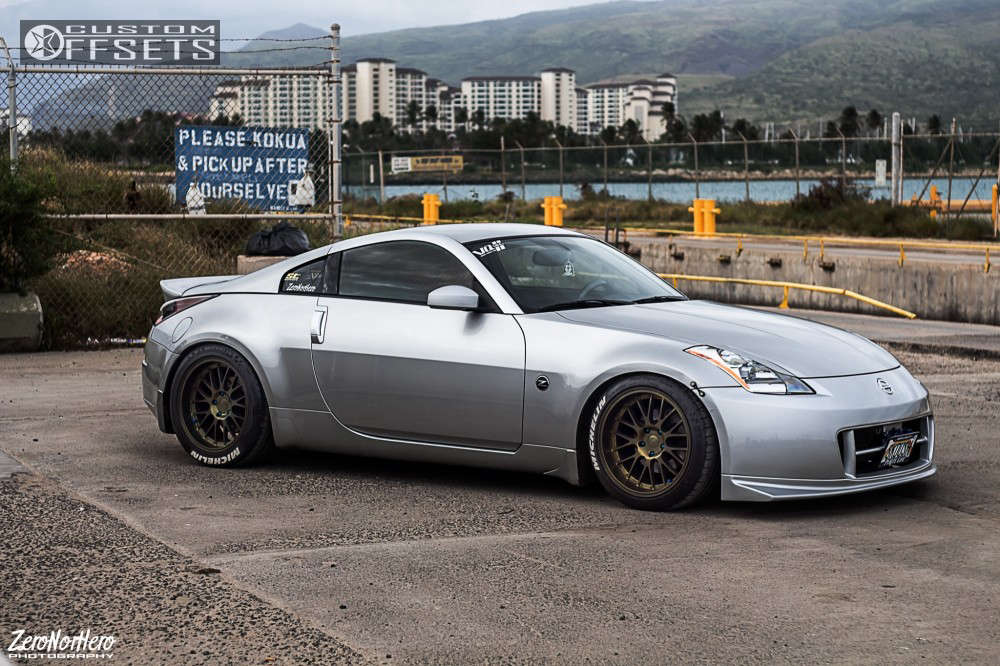 2003 Nissan 350Z with 18x9.5 12 Square G6 and 245/40R18 Michelin Super ...