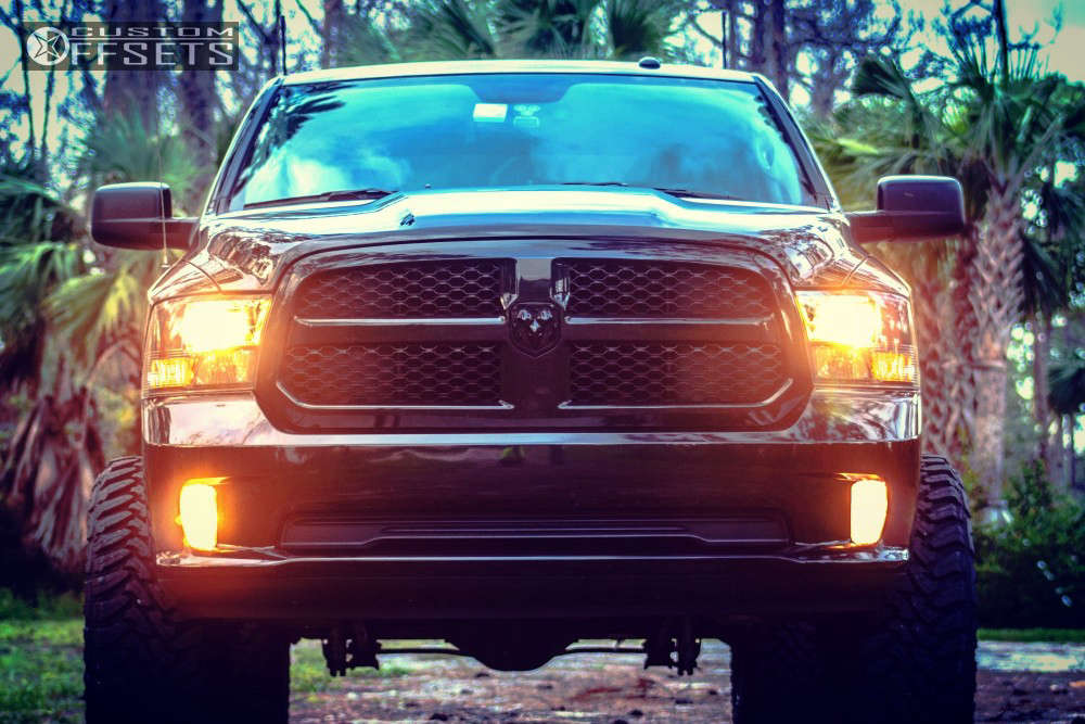 2016 Ram 1500 with 20x12 -44 Fuel Avenger and 35/12.5R20 Toyo Tires ...