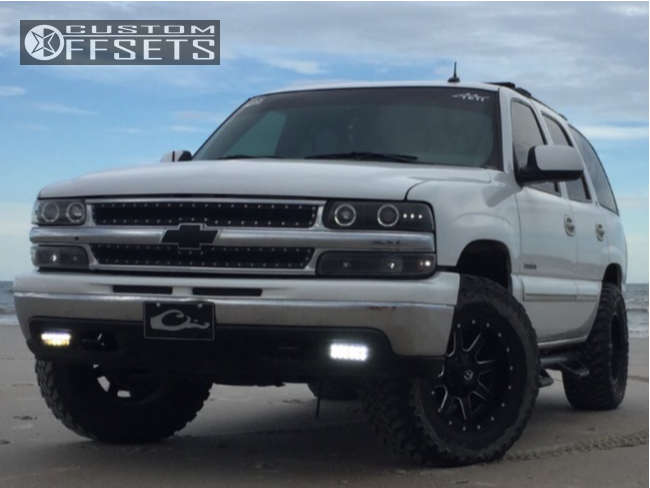 2003 Chevrolet Tahoe with 17x9 1 Fuel Maverick and 33/12.5R17 Toyo ...