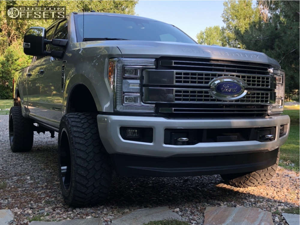 2017 Ford F-350 Super Duty with 22x12 -44 Fuel Lethal and 35/13.5R22 ...