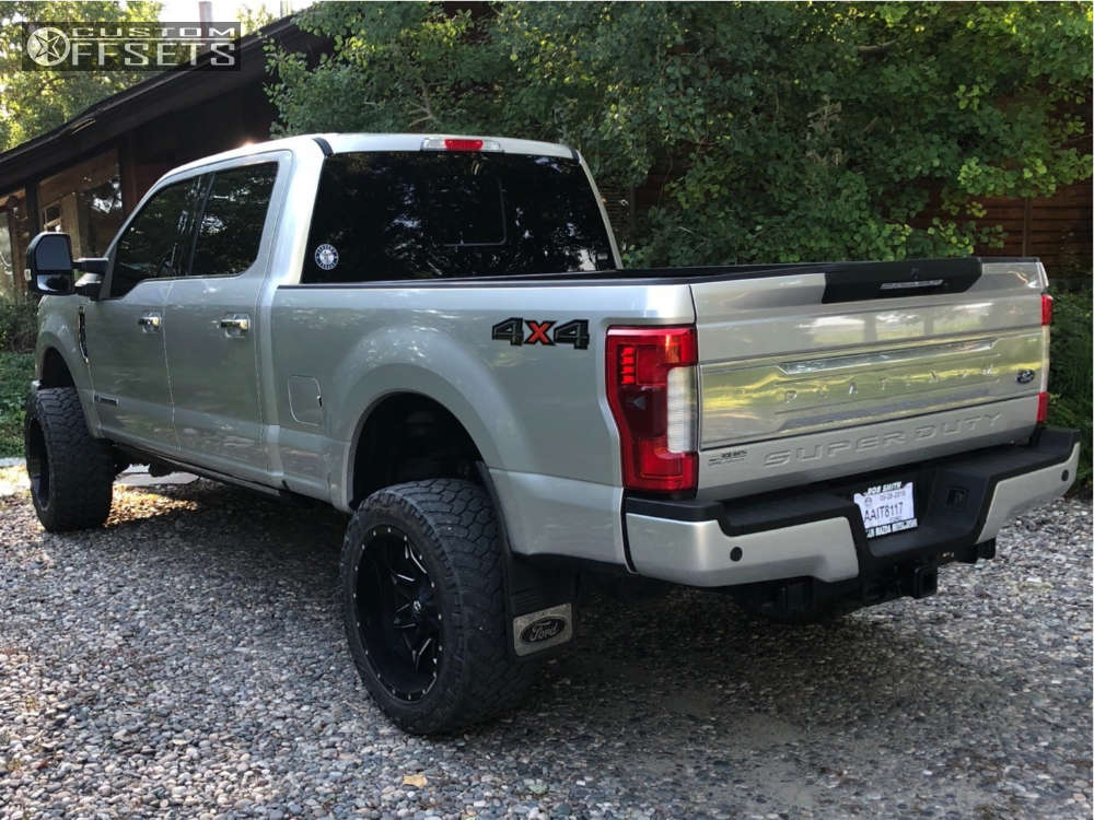 2017 Ford F-350 Super Duty with 22x12 -44 Fuel Lethal and 35/13.5R22 ...
