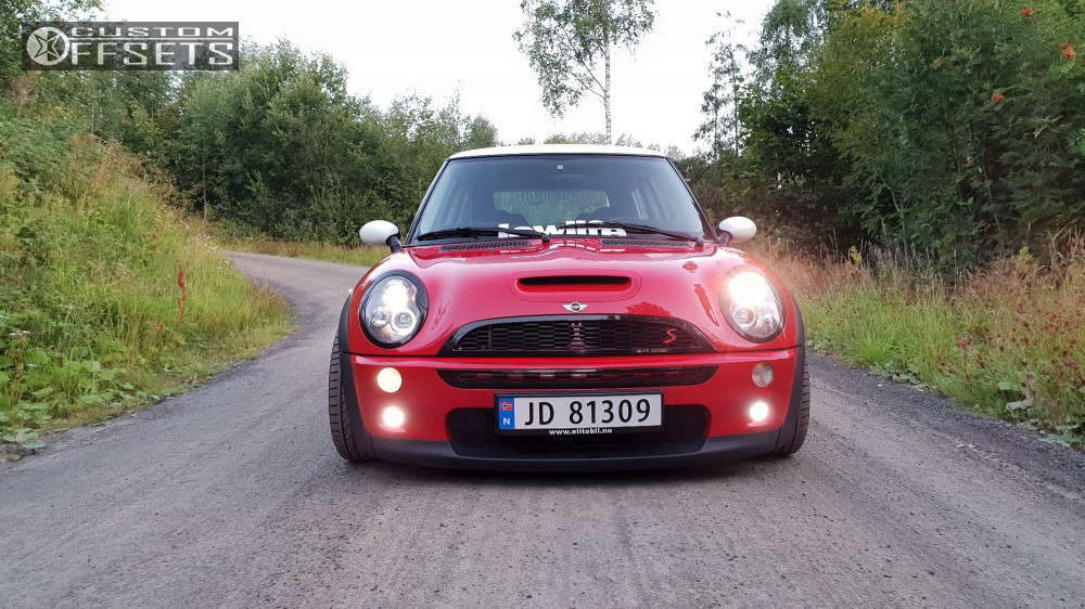 2002 Mini Cooper with 16x7 40 Rota Grid and 205/45R16 Nankang NS-20 and ...