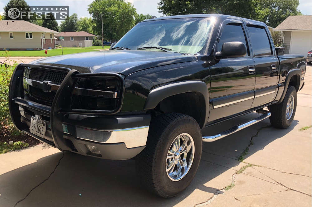 2004 Chevrolet Silverado 1500 with 18x9.5 10 Boss 304 and 285/75R18 ...