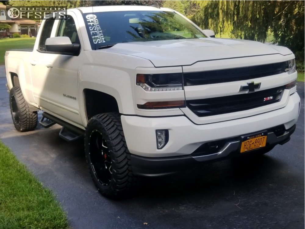 2016 Chevrolet Silverado 1500 with 20x10 -24 Havok H109 and 285/55R20 ...