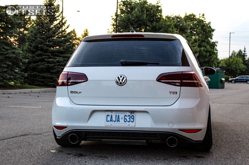 2015 Volkswagen Golf with 18x7.5 35 WatercooledIND CC10 and 215/35R18 ...