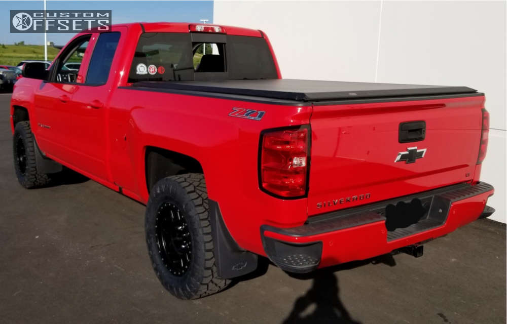 2017 Chevrolet Silverado 1500 with 18x9 Method Grid and 33/12.5R18 ...