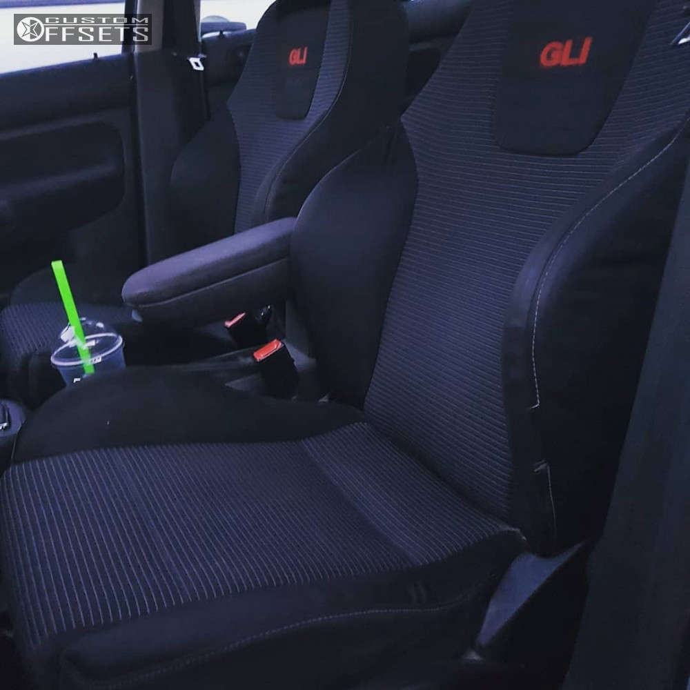 2004 Volkswagen Jetta with 17x9 35 Fast Wheels Hayaku and 225/45R17 ...