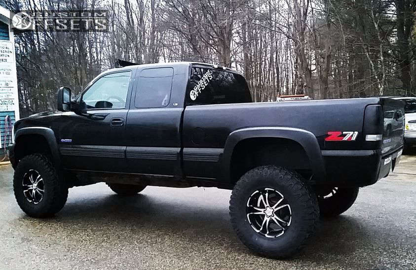 2000 Chevrolet Silverado 1500 with 18x8 15 Forte Twisted and 37/12.5R18 ...
