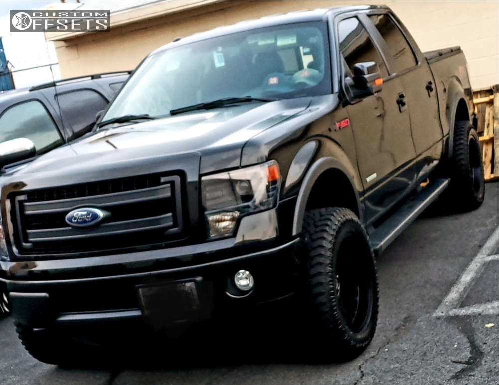 2014 Ford F-150 with 20x10 -25 Toxic Punisher and 305/55R20 Atturo ...