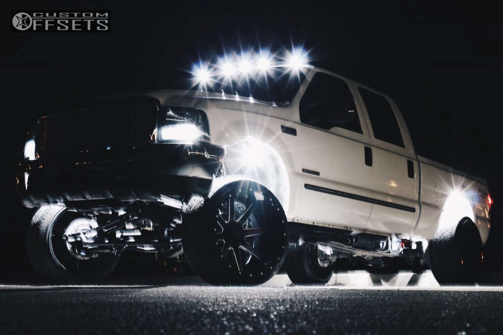 1999 Ford F-250 Super Duty with 24x14 -75 Fuel Maverick and 305/35R24 ...