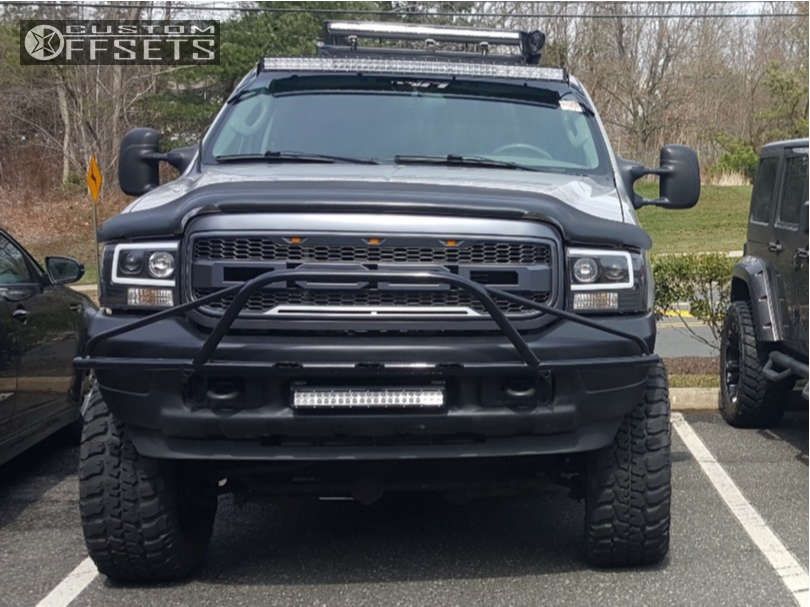 2003 Ford Excursion with 20x10 -24 Havok H109 and 35/12.5R20 Federal ...