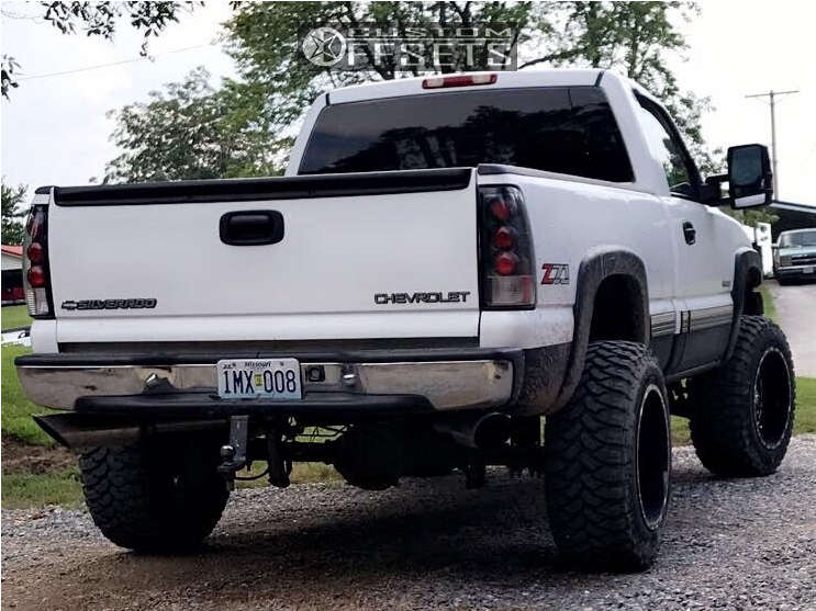 2001 Chevrolet Silverado 1500 with 20x12 -44 TIS 544BM and 35/12.5R20 ...