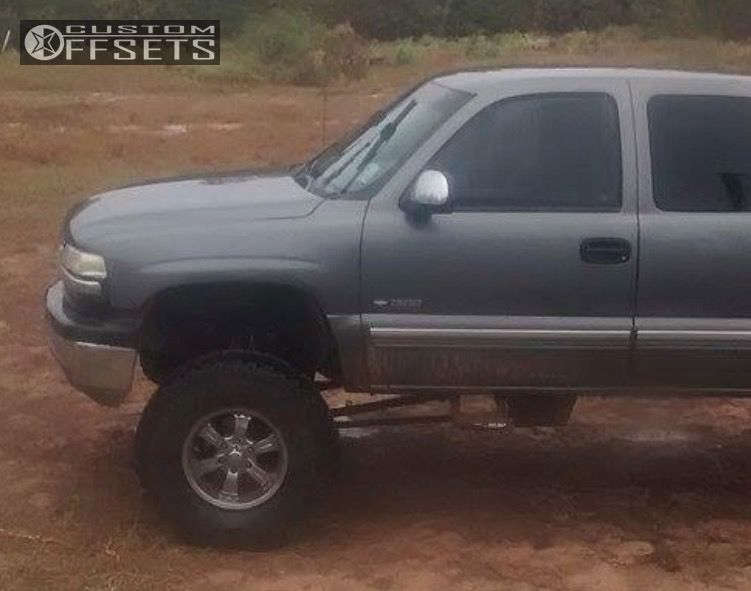 2001 Chevrolet Silverado 1500 with 17x9 -12 Helo He791 and 315/70R17 ...