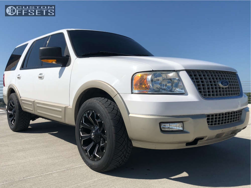 2003 Ford Expedition with 20x9 1 Fuel Assault and 275/55R20 Nitto ...