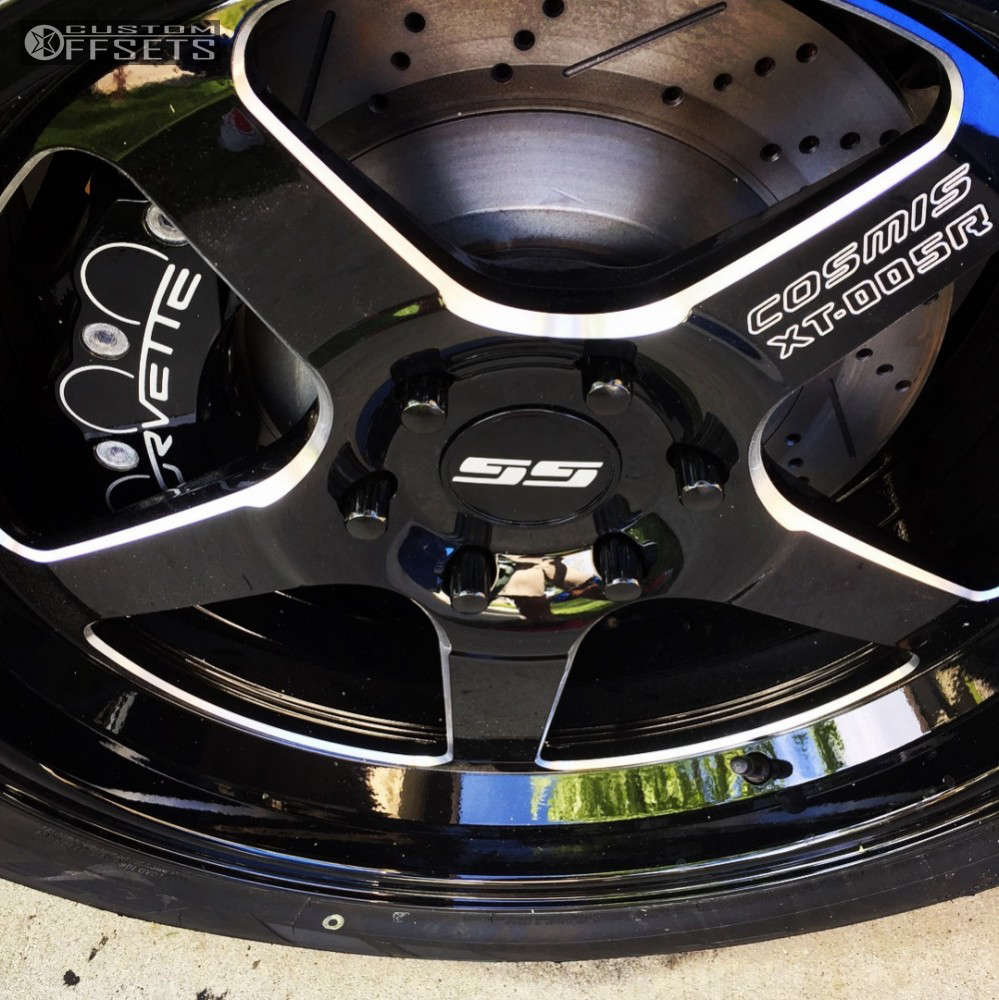 2003 Chevrolet Silverado 1500 with 20x9.5 15 Cosmis Racing Xt-005r and 295/40R20 Nitto Nt555 G2 ...