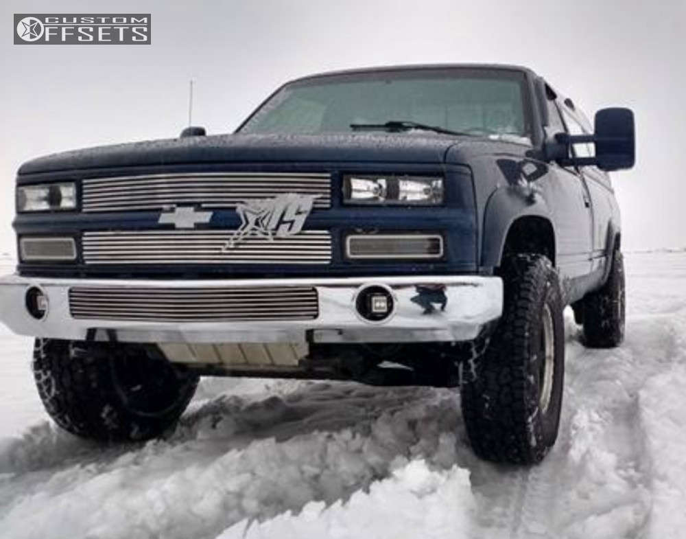 2000 Chevrolet K3500 with 16x8 -6 Ultra Rogue and 285/75R16 Hankook ...