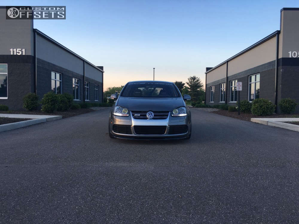 2008 Volkswagen R32 with 18x8 45 Enkei Tenjin and 225/40R18 Michelin ...