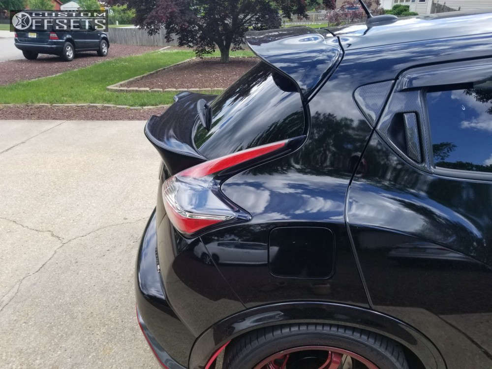 2015 Nissan Juke with 18x8.5 35 5zigen FN01R-C and 265/45R18 Hankook ...