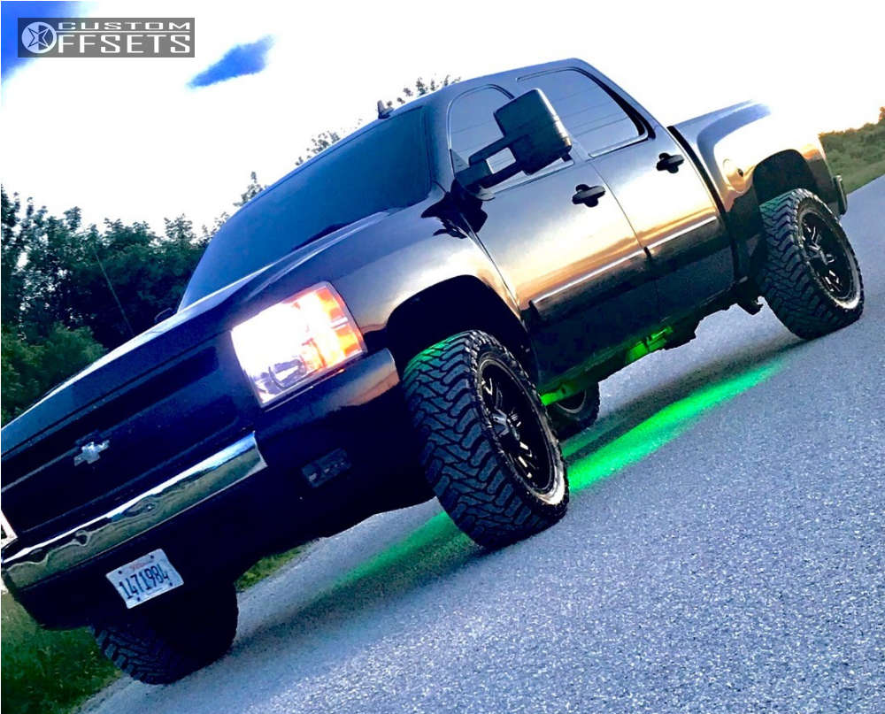 2008 Chevrolet Silverado 1500 with 20x9 0 Twisted Offroad Radar and 33/ ...