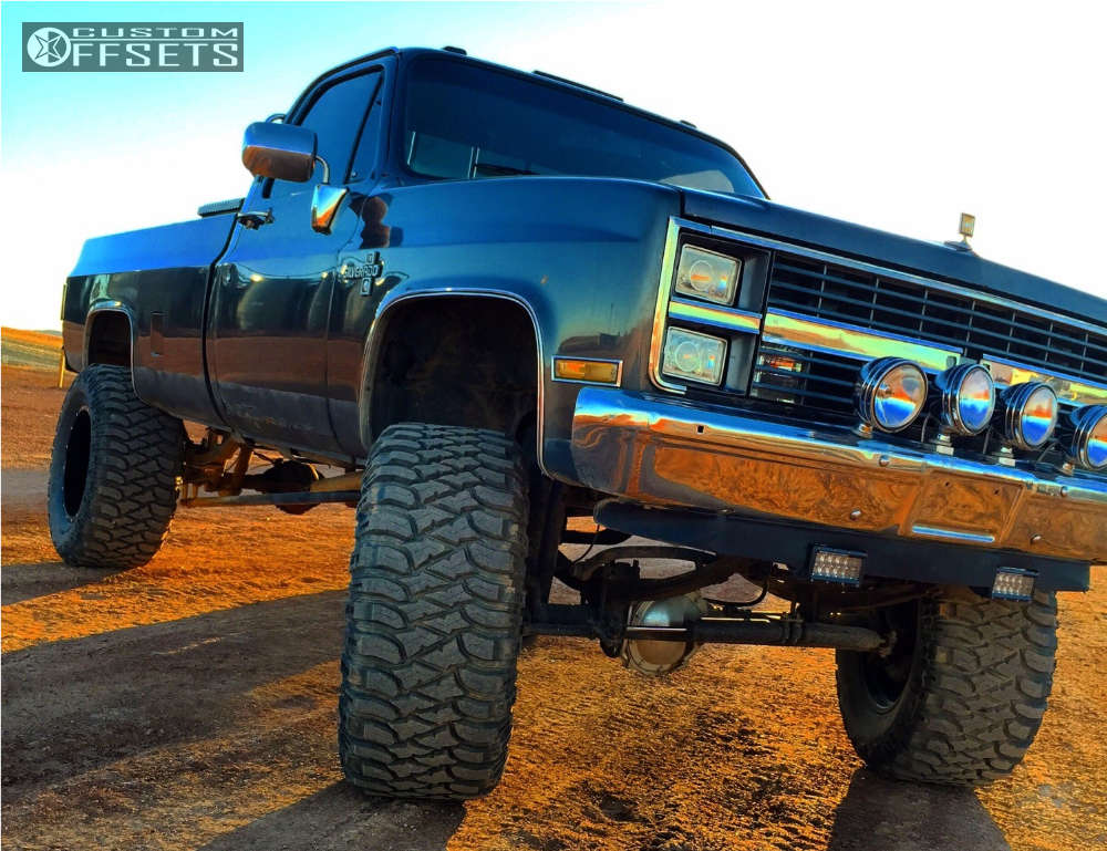 1985 Chevrolet K10 Pickup with 20x12 -44 Moto Metal MO962 and 38/15 ...