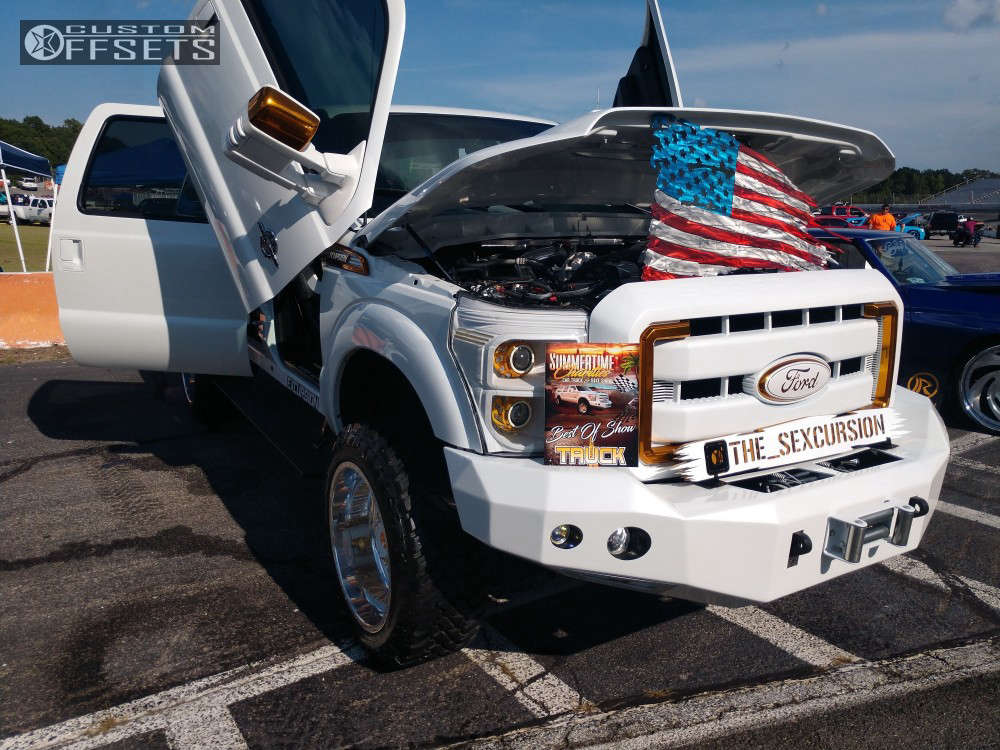 2003 Ford Excursion with 22x12 -51 Fuel Forged Ff36 and 35/12.5R22 ...