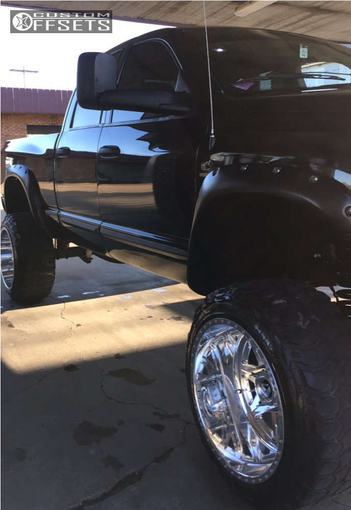 2007 Dodge Ram 2500 with 22x14 -76 Fuel Forged Ff25 and 35/12.5R22 ...