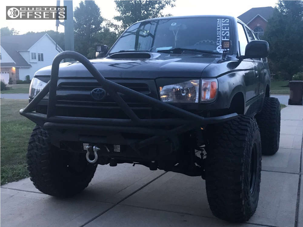 2000 Toyota 4Runner with 15x10 -39 Vision Soft 8 and 35/12.5R15 Kanati ...